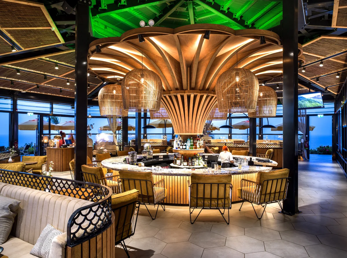 Breeze Restaurant | Panorama View Fine Dining - We Are! Statia